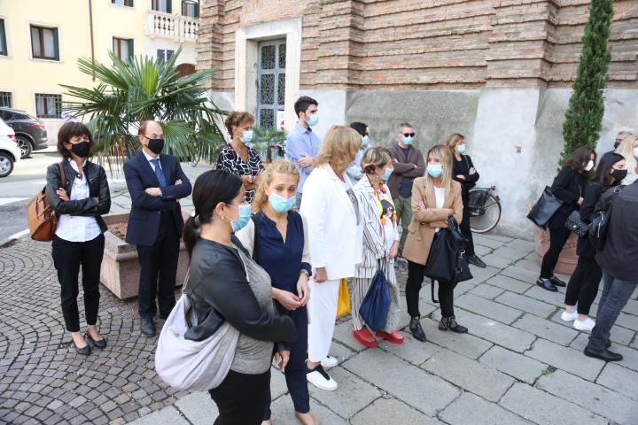 "Addio Rina, grande diva e regina della lirica" - Foto 1 di 24 - La ...